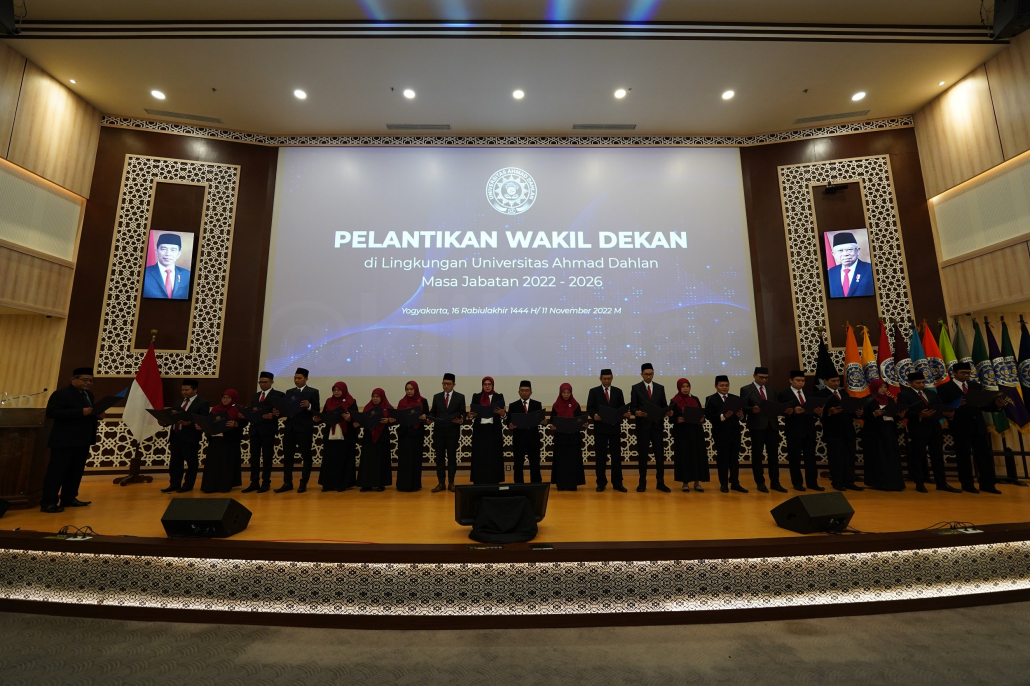 Pelantikan Wakil Dekan di Lingkungan UAD Masa Jabatan 2022–2026 - News ...