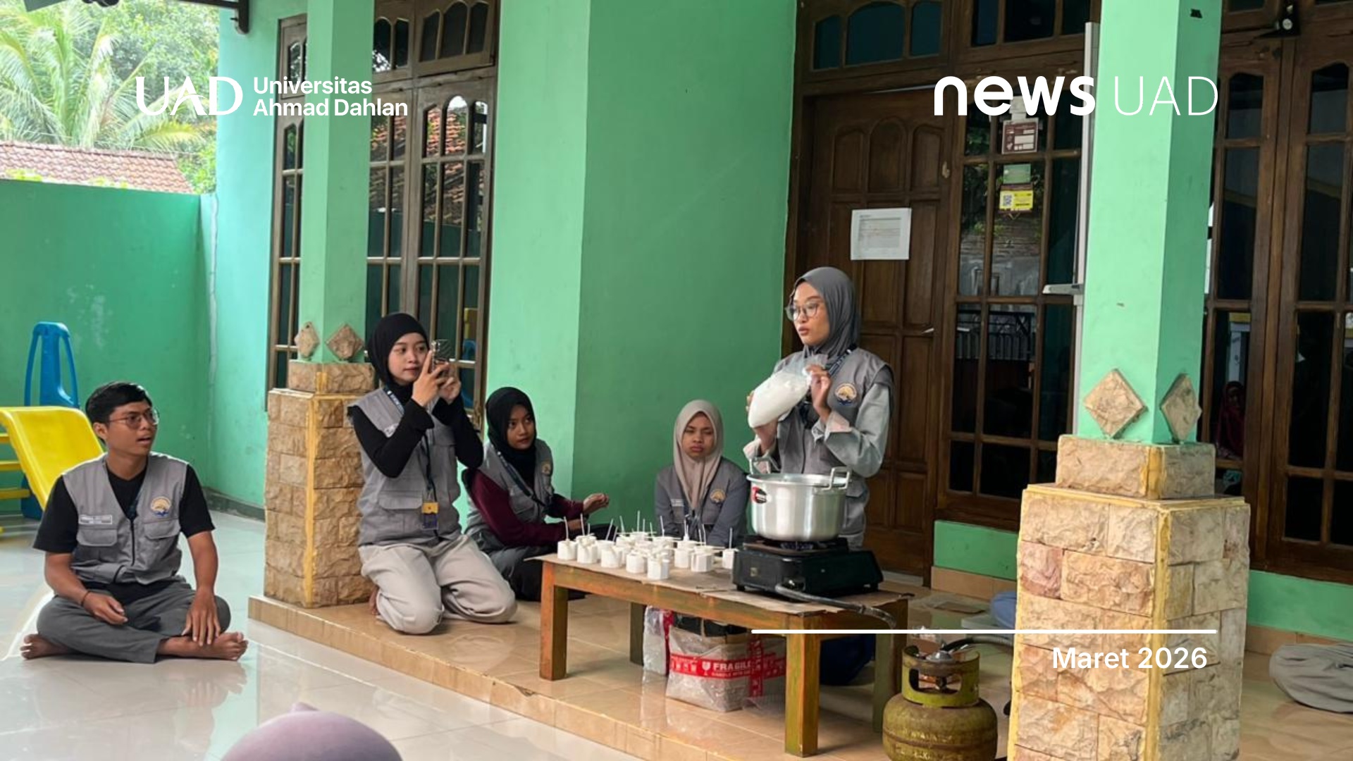 KKN UAD Kenalkan Pemanfaatan Minyak Jelantah Jadi Lilin Aromaterapi ...